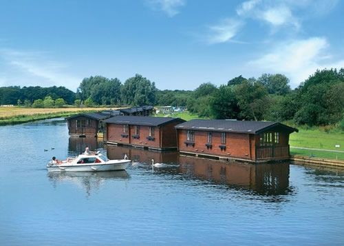 Norfolk Broads pubs, restaurants & shops on the River Ant